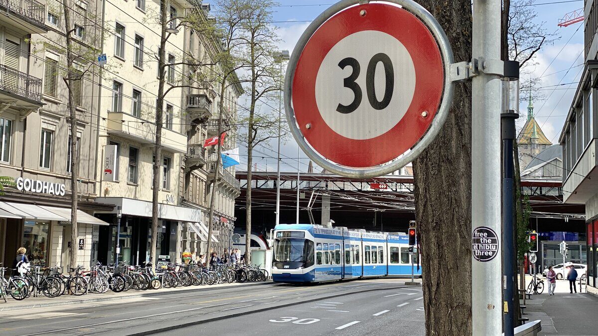 Tempo-30-Zone und -Strecke: Wo gelten welche Regeln? - streetlife.ch