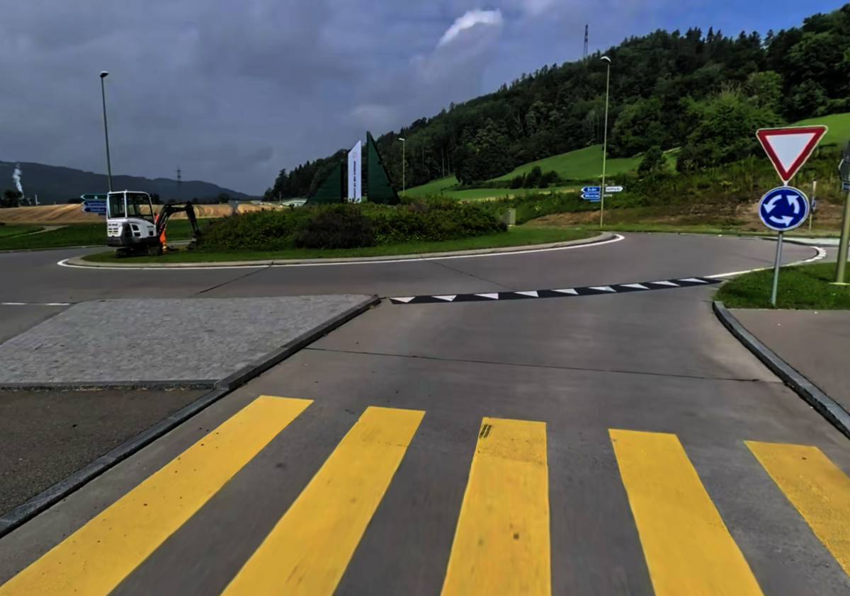 Wie fährt man richtig in den Kreisverkehr? - streetlife.ch